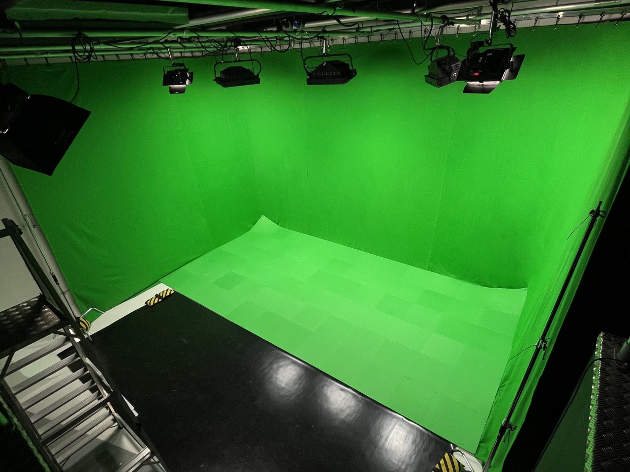 GREEN SCREEN Studio London - Film, Video and Photography